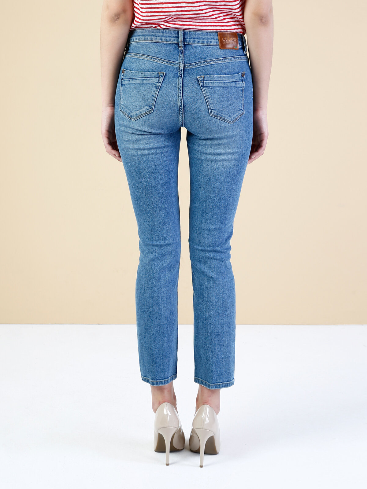 Colins - 703 Carla Orta Bel Düz Paça Slim Fit Mavi Kadın Jean Pantolon