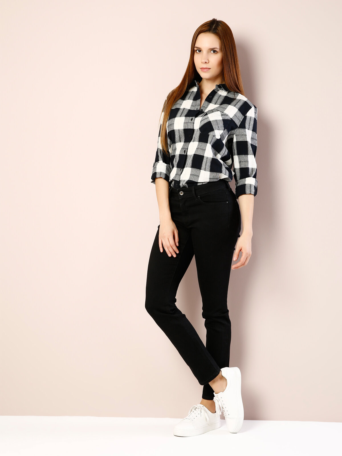 Colins - 703 Carla Düşük Bel Düz Paça Slim Fit Siyah Kadın Jean Pantolon